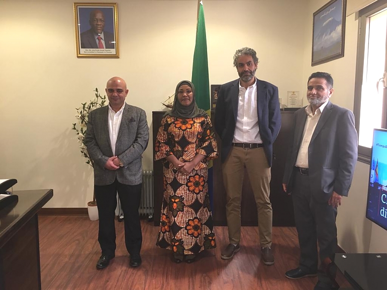 Mhe. Mhandisi Aisha S. Amour akutana na Sheikh Fawaz Al-Khaled Al-Hamad ...